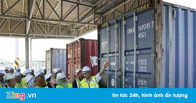 Malaysia gửi trả 150 container rác thải nhựa về các nước giàu | Vietstock