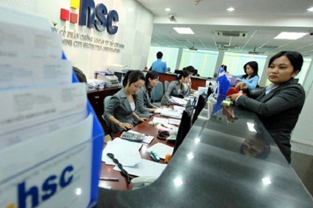 HFIC đấu giá toàn bộ quyền mua cổ phiếu HCM, giá khởi điểm 13,150 đồng ...