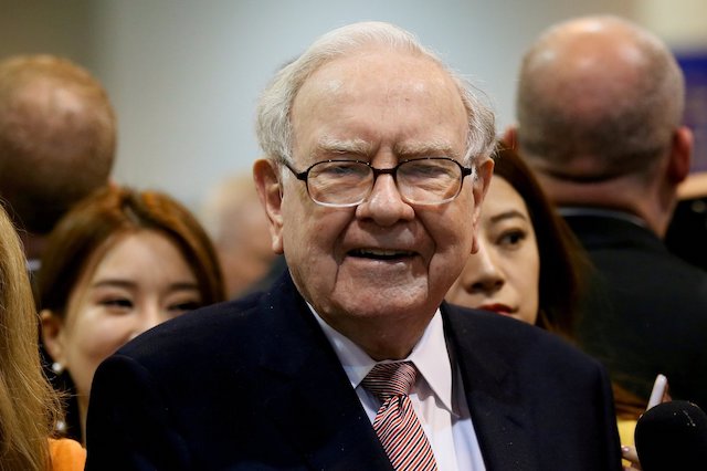 Warren Buffett không lo AI sẽ thay thế mình | Vietstock