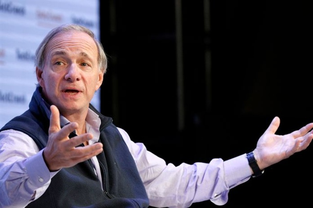 Ray Dalio: Trần nợ sẽ được nâng, nhưng nước Mỹ khó thoát cảnh “sụp đổ ...