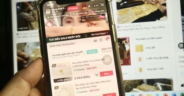 Đua nhau livestream bán vàng, khách hàng coi chừng mua nhầm hàng "dỏm" | Vietstock