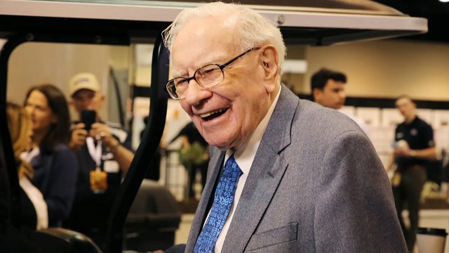 Warren Buffett chỉ bí quyết cho giới trẻ: Thành công đến từ những người ...
