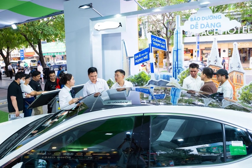 Giá xăng dầu tăng cao: Xe điện, hybrid lên ngôi? | Vietstock